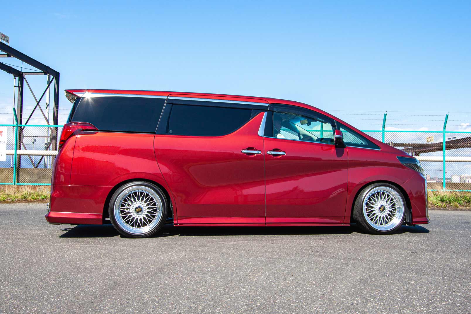 ALPHARD RED - Autocouture★オートクチュール リバティーウォーク正規代理店
